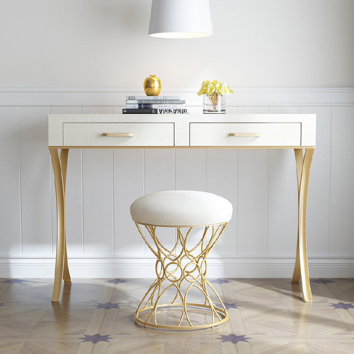 The dressing table of the lady