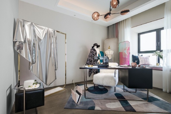 Create personal luxury living space with art